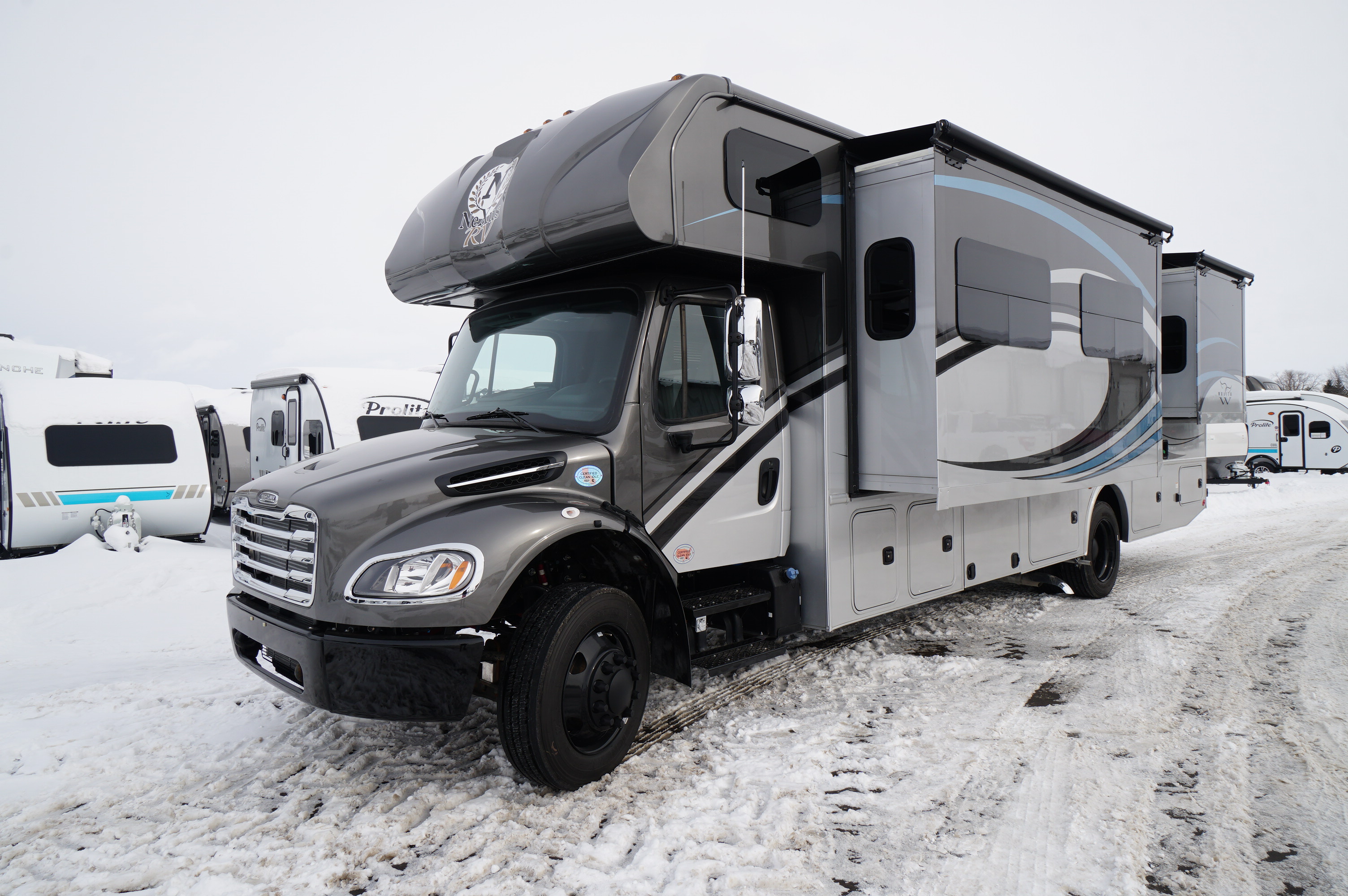 LongHaul Trailers | Listowel, ON N4W 1M6 | Trailer dealership